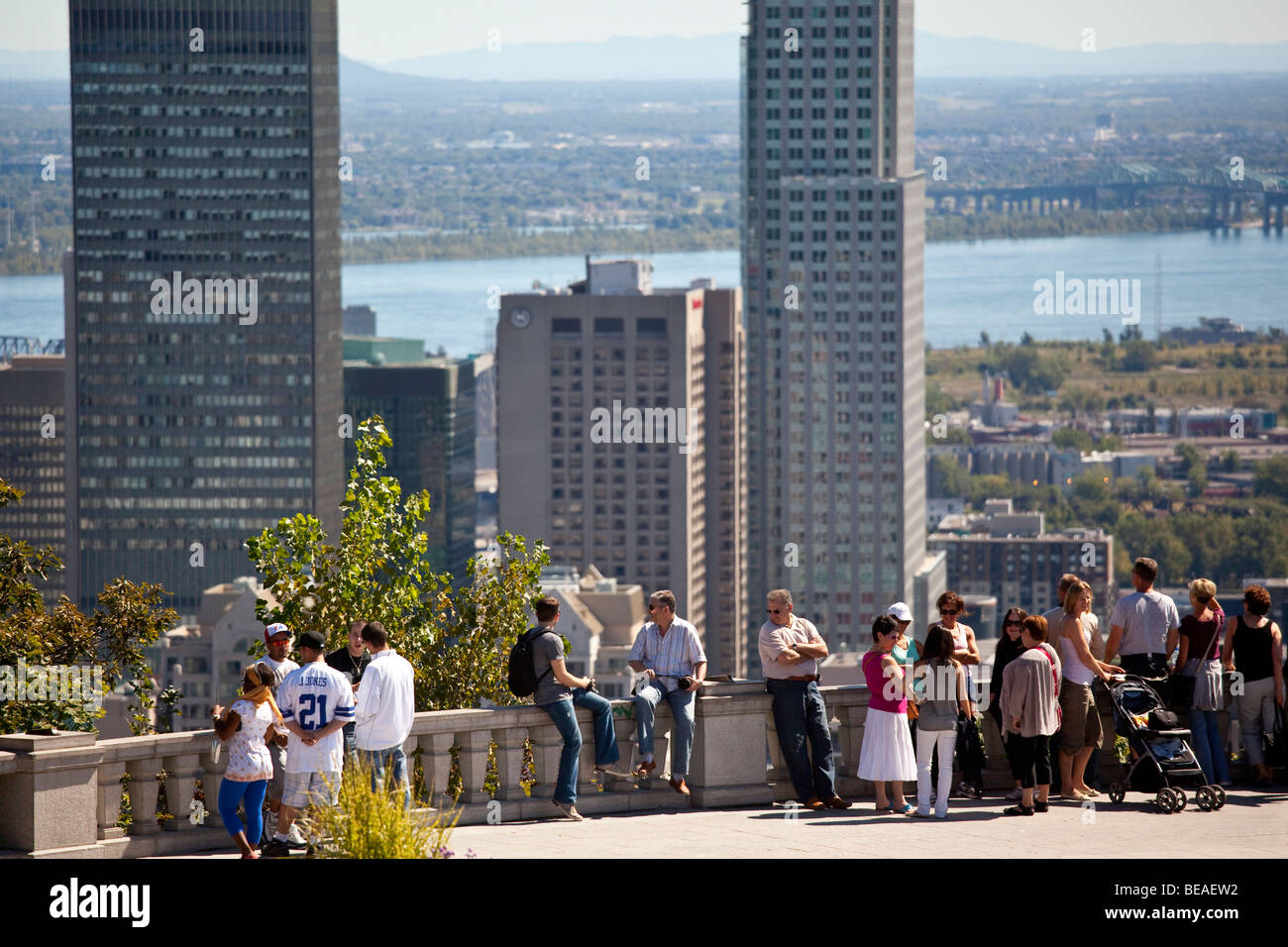 Montreal canada skyline hi-res stock photography and images - Alamy