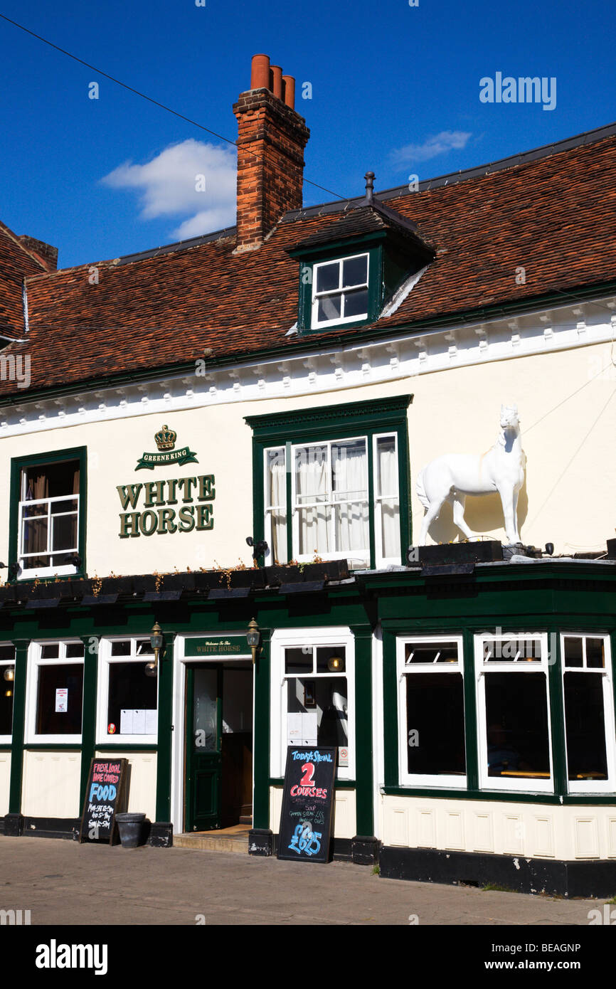 White Horse Pub Sudbury Suffolk England Stock Photo - Alamy
