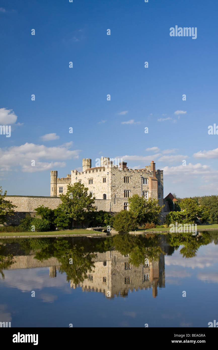 Leeds castle hi-res stock photography and images - Alamy