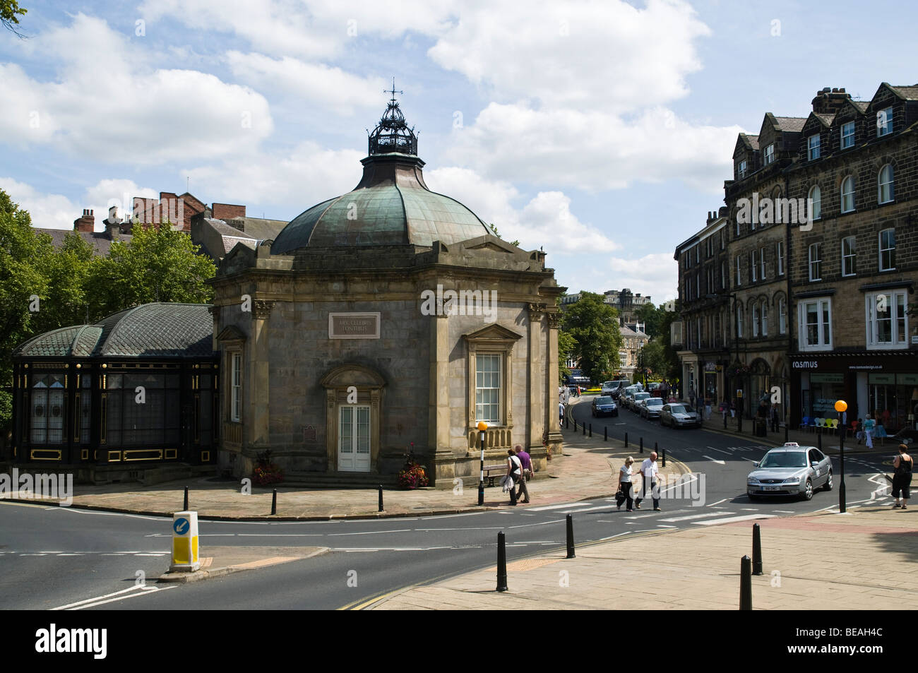 dh HARROGATE NORTH YORKSHIRE Pump room building English Spa town ...
