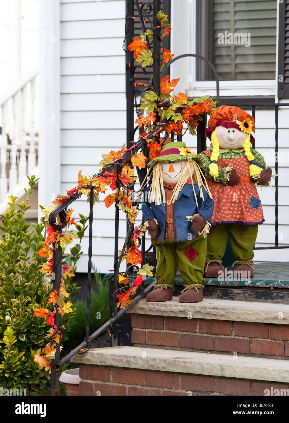 Scarecrows as Halloween decoration displays Stock Photo - Alamy