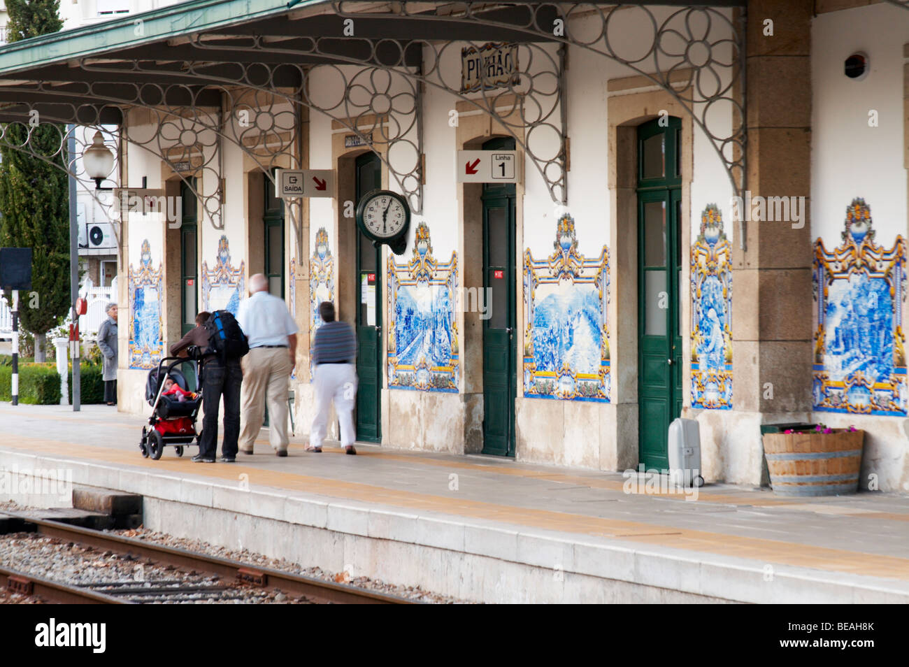 train station azulejos pinhao douro portugal Stock Photo - Alamy