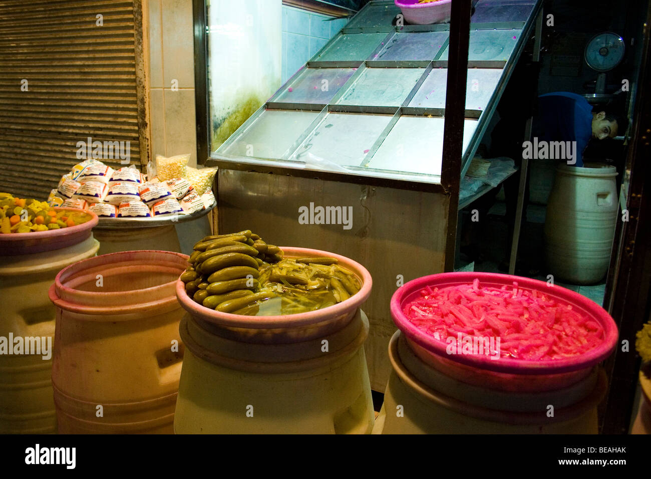 Damascus syria shops hi-res stock photography and images - Alamy