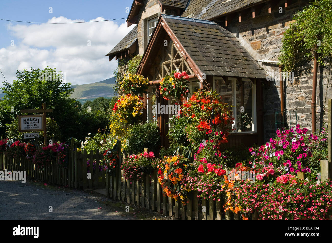 dh Loch Tay village ACHARN PERTHSHIRE Scotland bed breakfast cottage ...