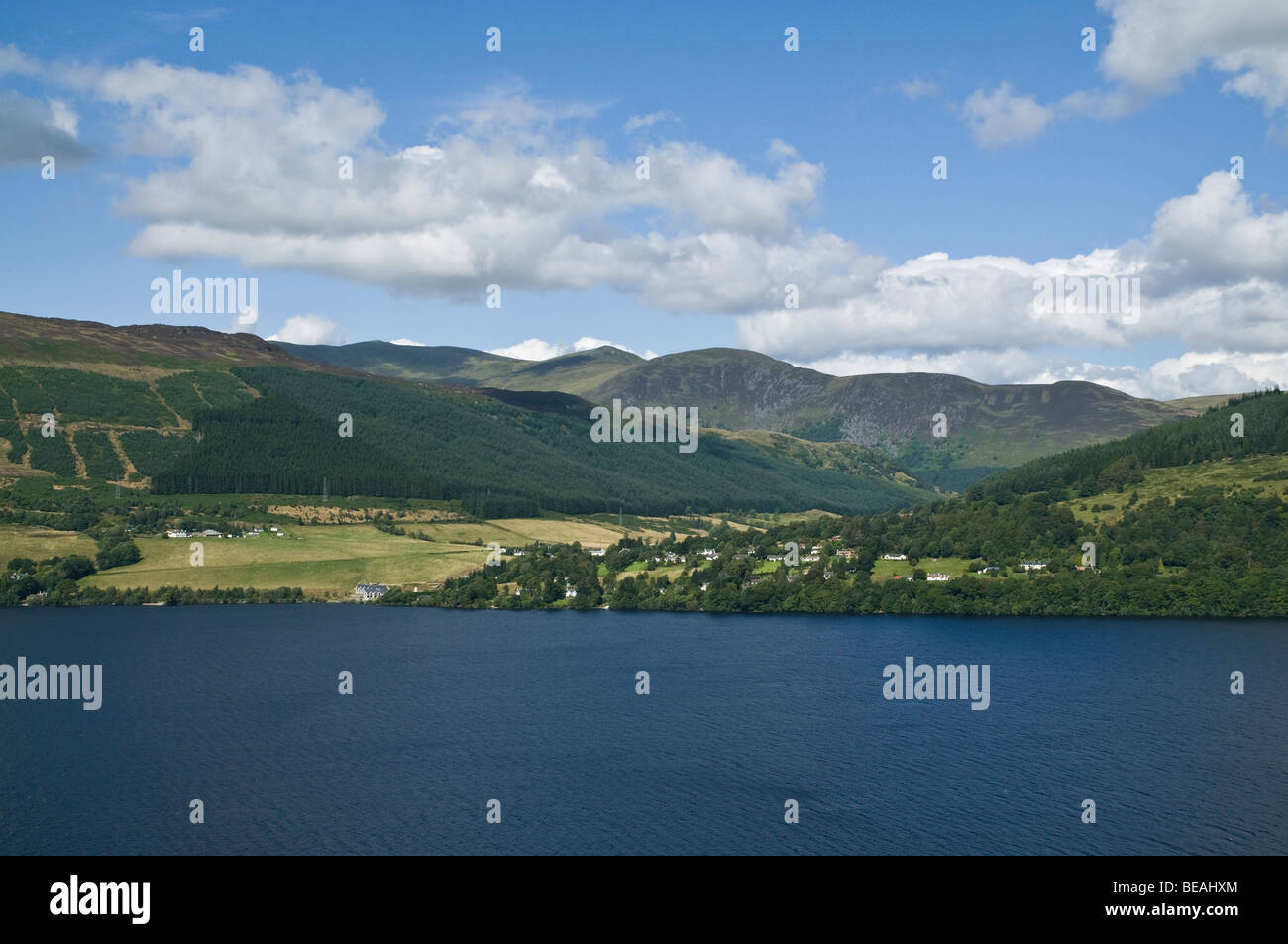 Scottish lochside village hi-res stock photography and images - Alamy