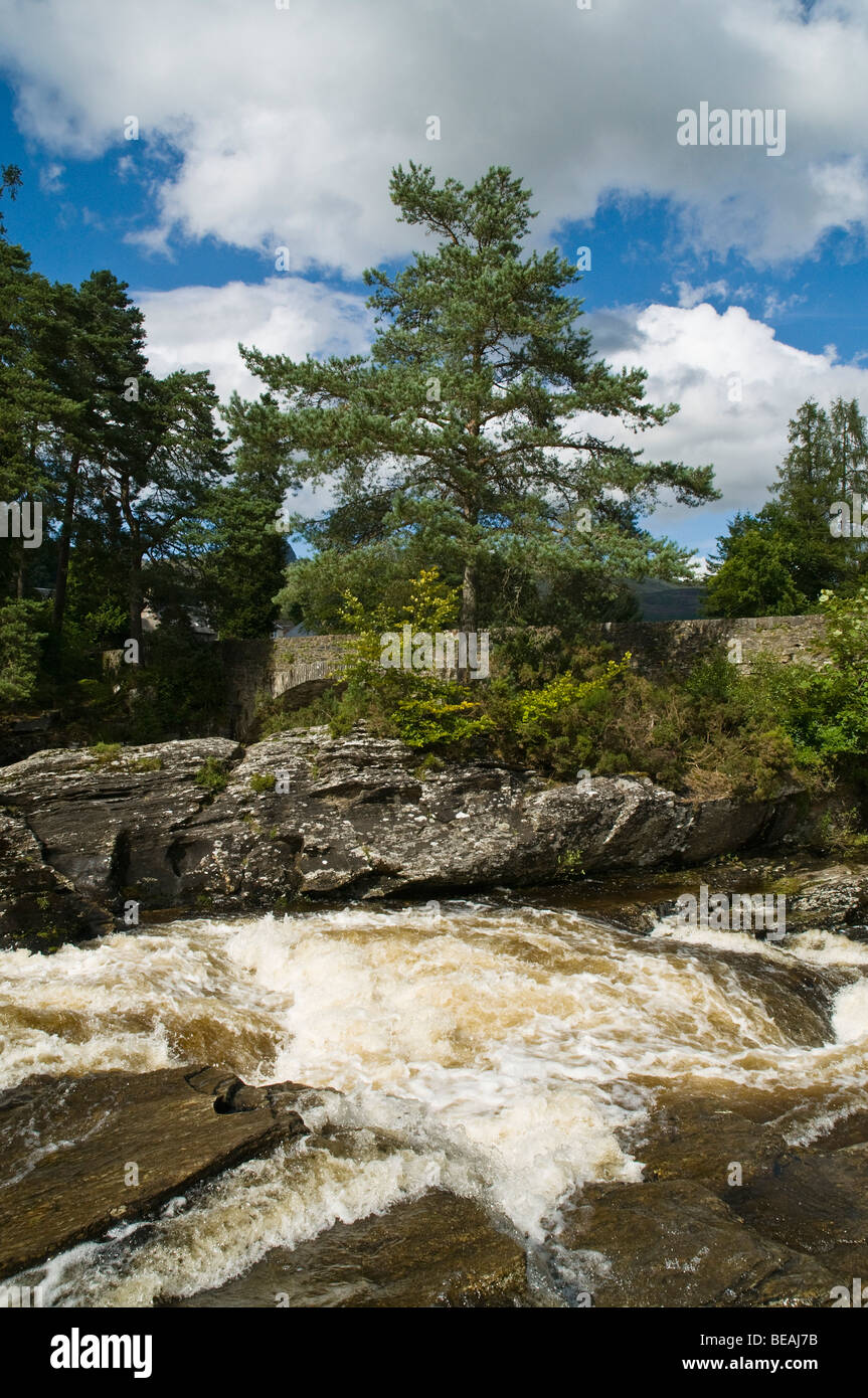 dh Falls of Dochart KILLIN STIRLINGSHIRE Waterfalls river rapids ...
