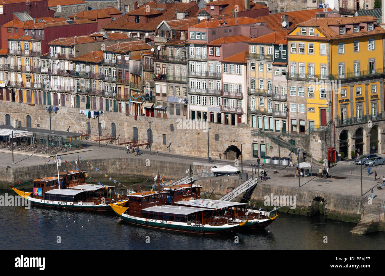 passenger ferry boat cais da ribeira porto portugal Stock Photo - Alamy