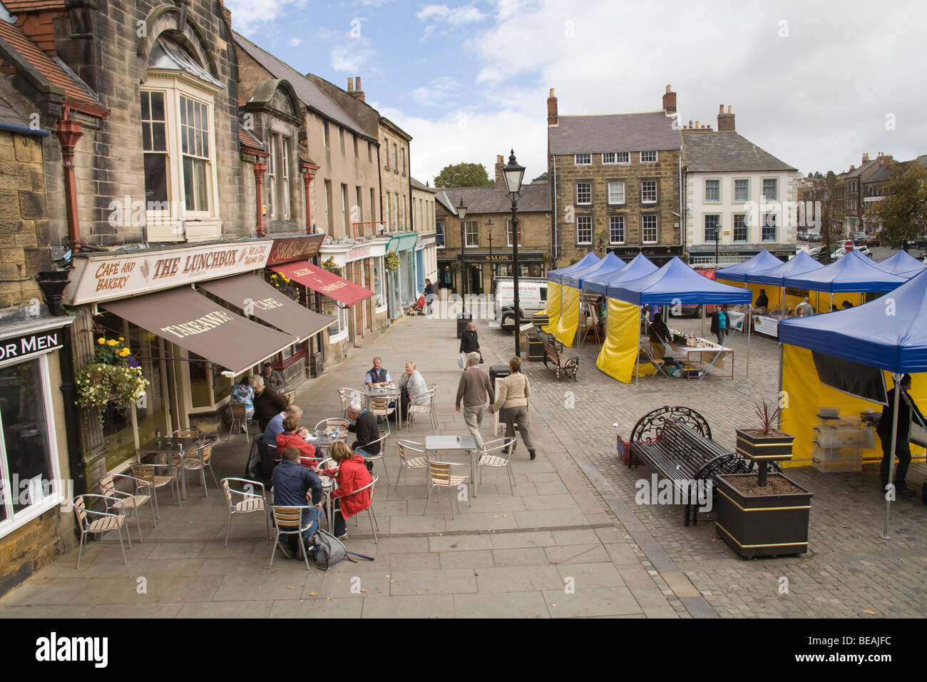 Alnwick town centre hi-res stock photography and images - Alamy