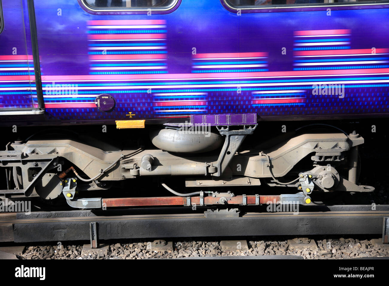 3rd Rail DC Electrical Track Connection Detail on First Capital Connect ...