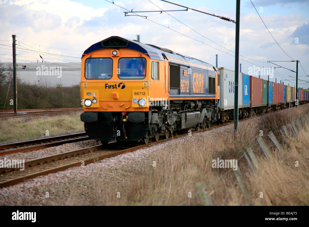 GBRF 66712 Diesel Powered Freight Train Pulling Cemex Wagons East Coast ...