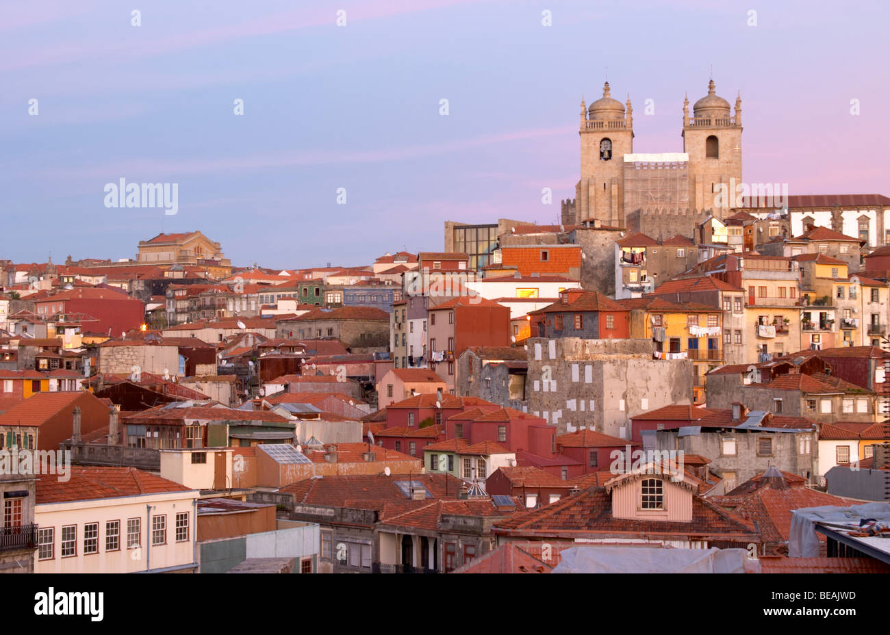 Rooftops porto hi-res stock photography and images - Alamy