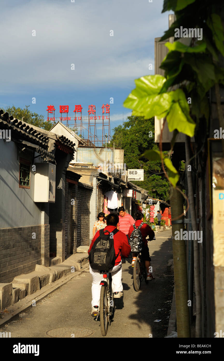 Hutong beijing vertical hi-res stock photography and images - Alamy