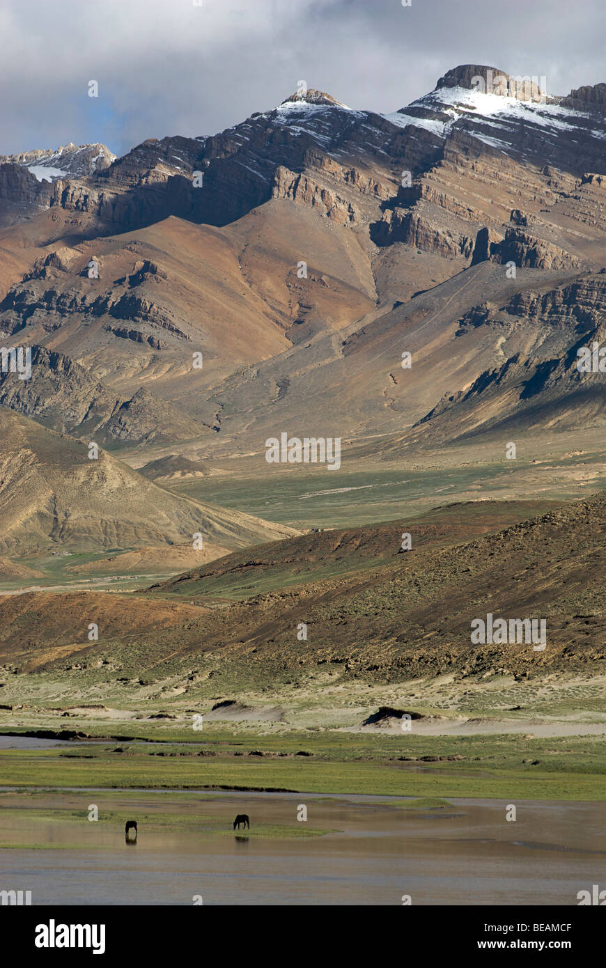 Tibet landscape hi-res stock photography and images - Alamy