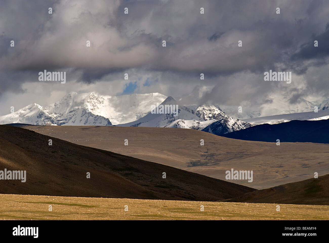 Tibet mountains hi-res stock photography and images - Alamy
