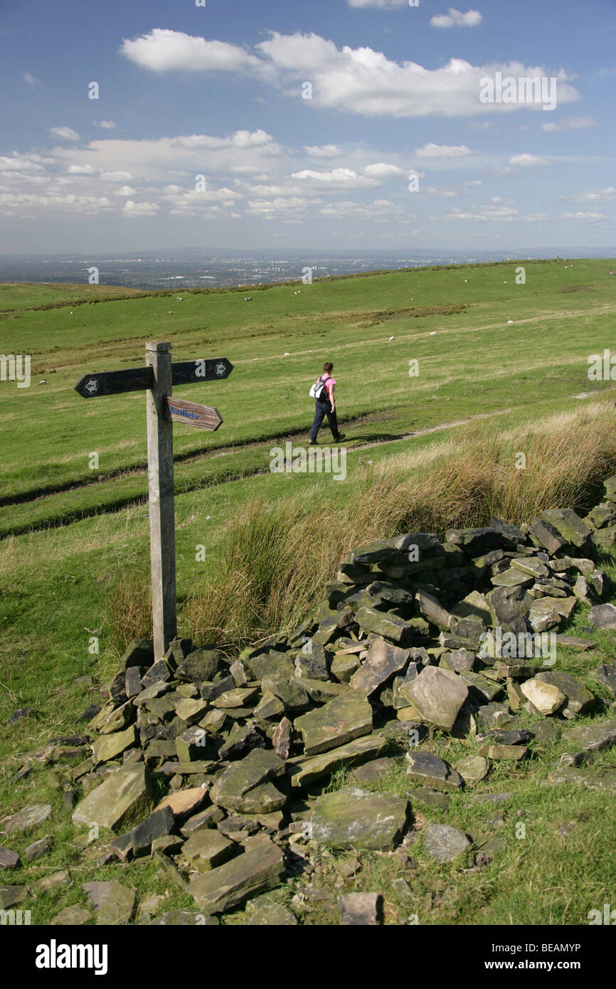 Walking on the gritstone trail hi-res stock photography and images - Alamy