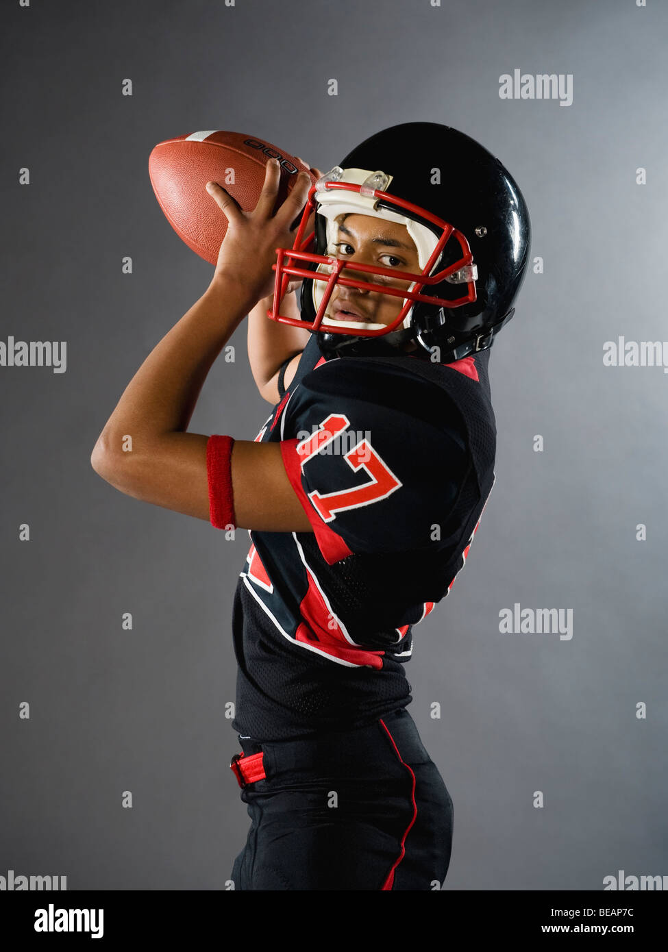 Quarterback hi-res stock photography and images - Alamy