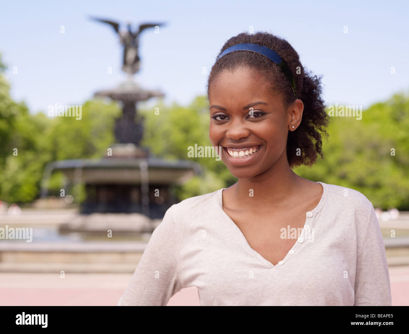 African woman smiling Stock Photo - Alamy