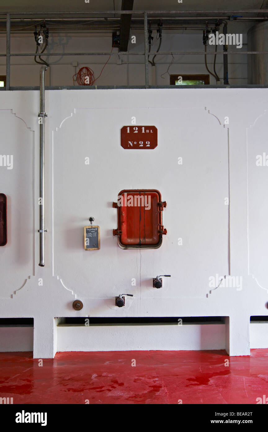 Concrete vat wine hi-res stock photography and images - Alamy