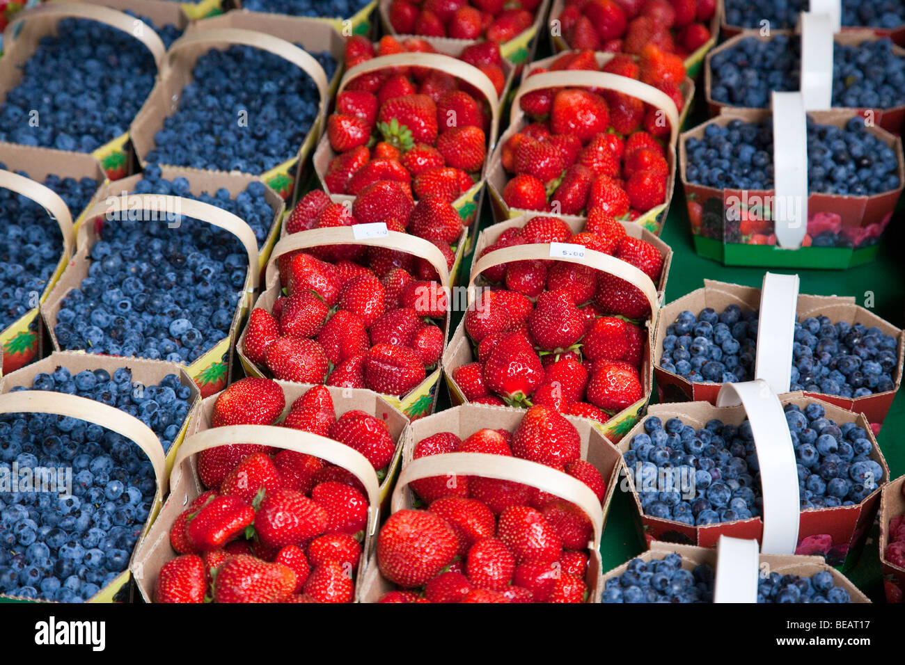 Canadian fresh produce fruit hi-res stock photography and images - Alamy