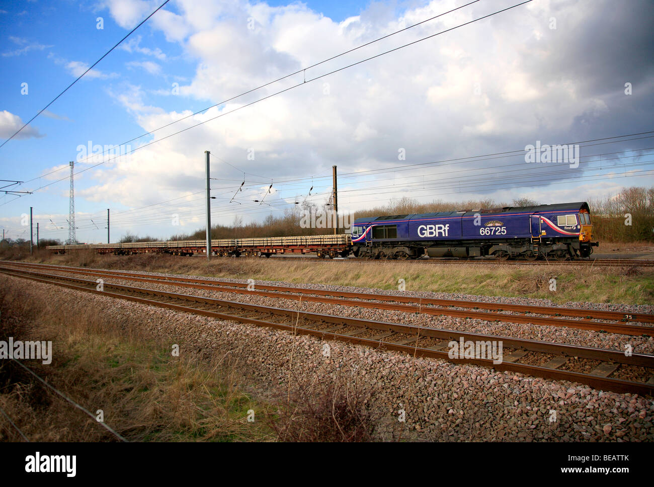 GBRF 66725 Diesel Powered Freight Train Pulling Cemex Wagons East Coast ...