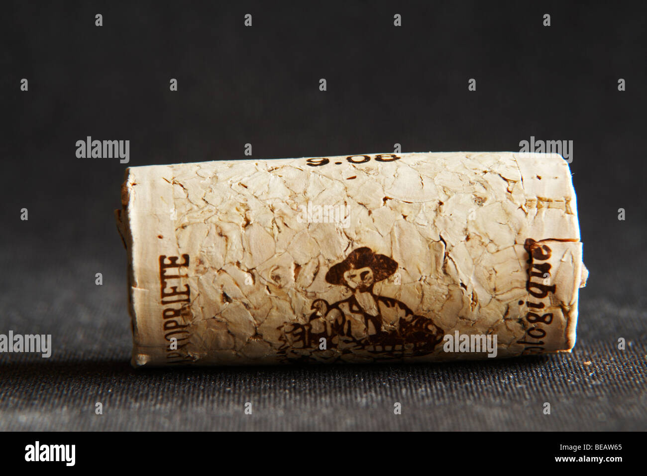 technical cork with disks at the end and glued agglomerate cork in the ...