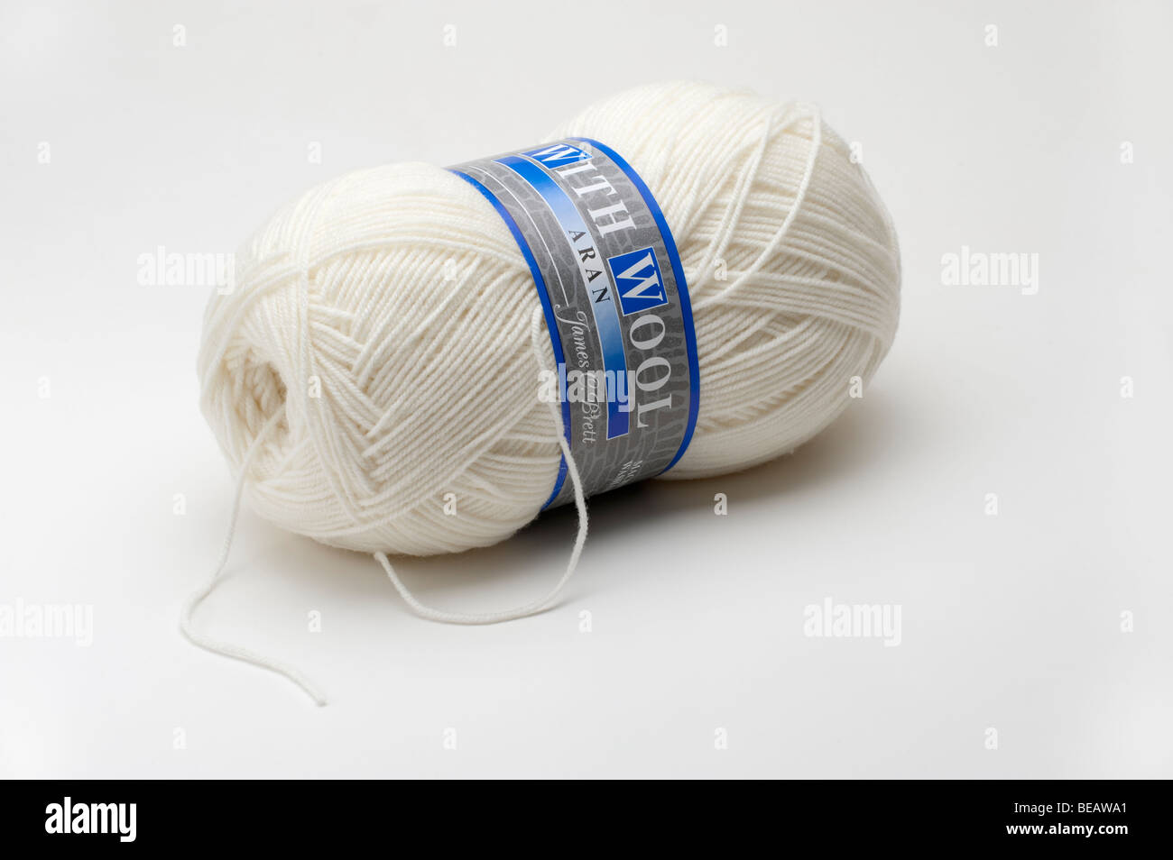 Ball of white Aran wool Stock Photo - Alamy