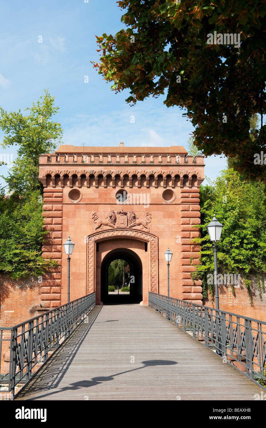 Lion gate bridge hi-res stock photography and images - Alamy