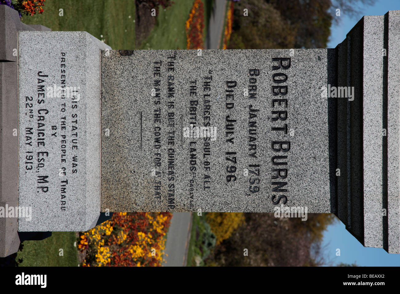 Statue of Robert Burns, Botanical Gardens,Timaru Stock Photo - Alamy