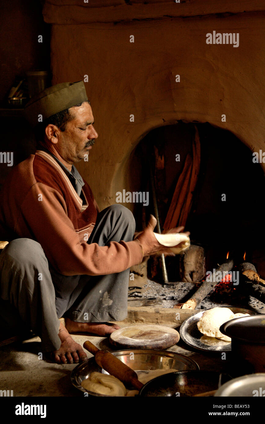 A Hindu man cooking in Uttarakhand Stock Photo - Alamy