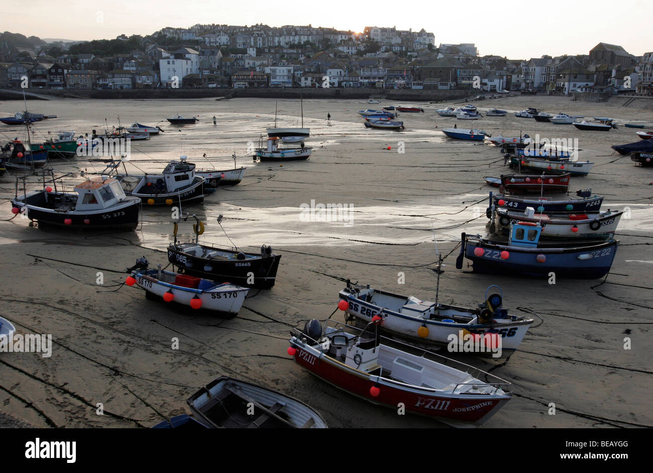 The port of St Ives in Cornwall at the end of the day Stock Photo - Alamy