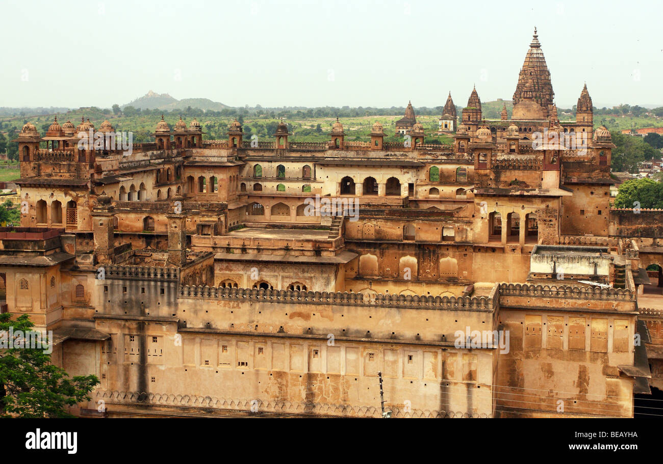 Orcha india temple hi-res stock photography and images - Alamy