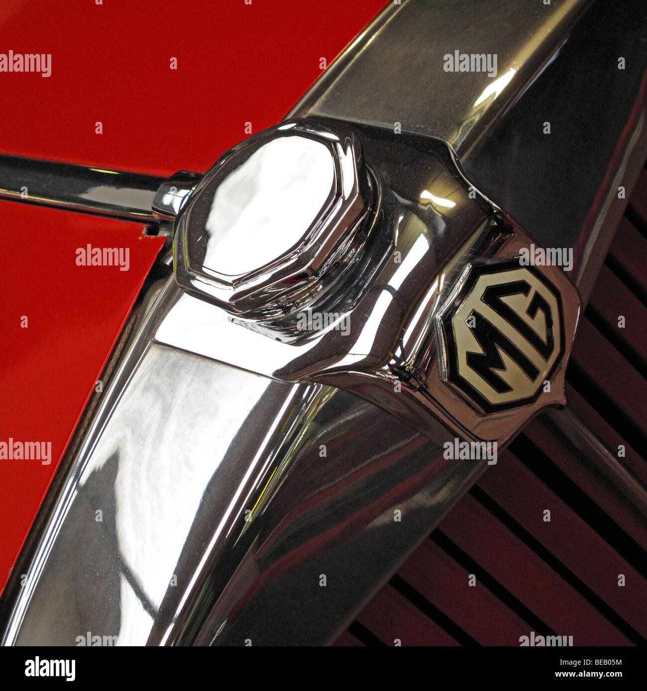 Classic mg car badge hi-res stock photography and images - Alamy