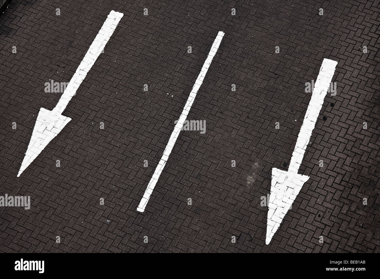 Road markings arrows hi-res stock photography and images - Alamy