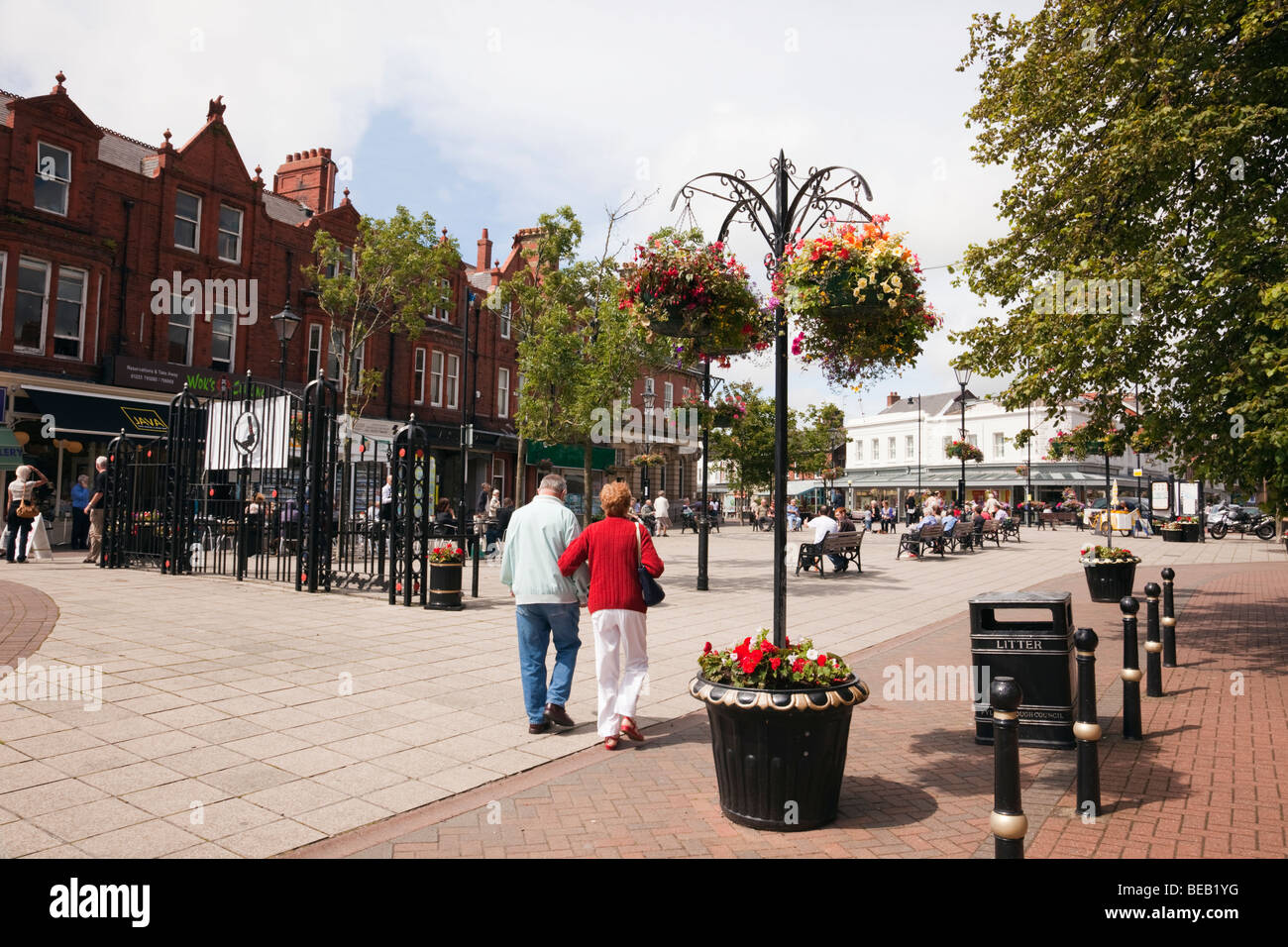 Clifton Square, Lytham St Annes, Lancashire, England, UK, Europe. Paved ...
