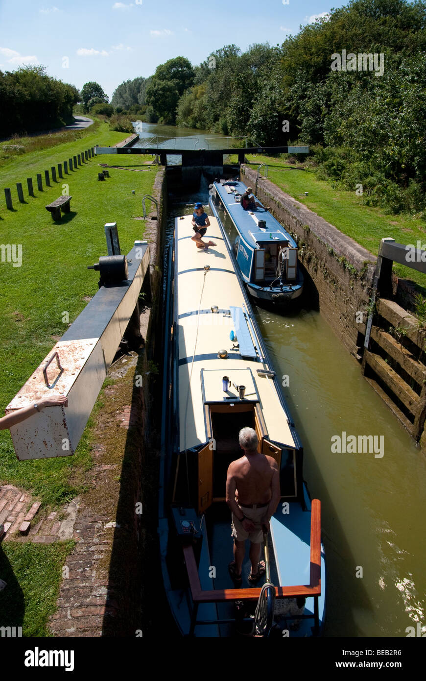 Two Narrow Boats High Resolution Stock Photography and Images - Alamy
