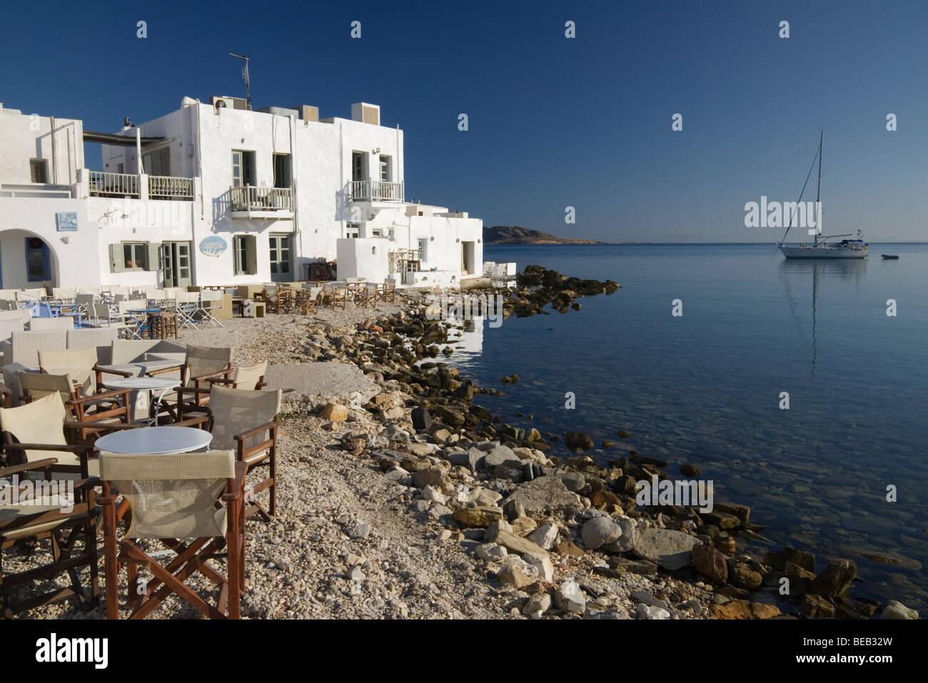 10 Unmissable Bars In Paros’ Naoussa Town – GLJY