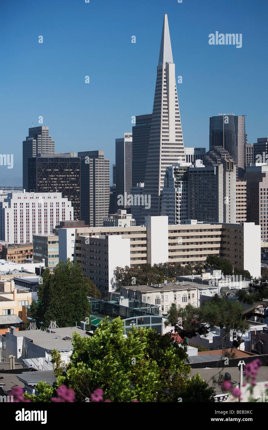 Pyramid building skyscrapers in downtown hi-res stock photography and ...