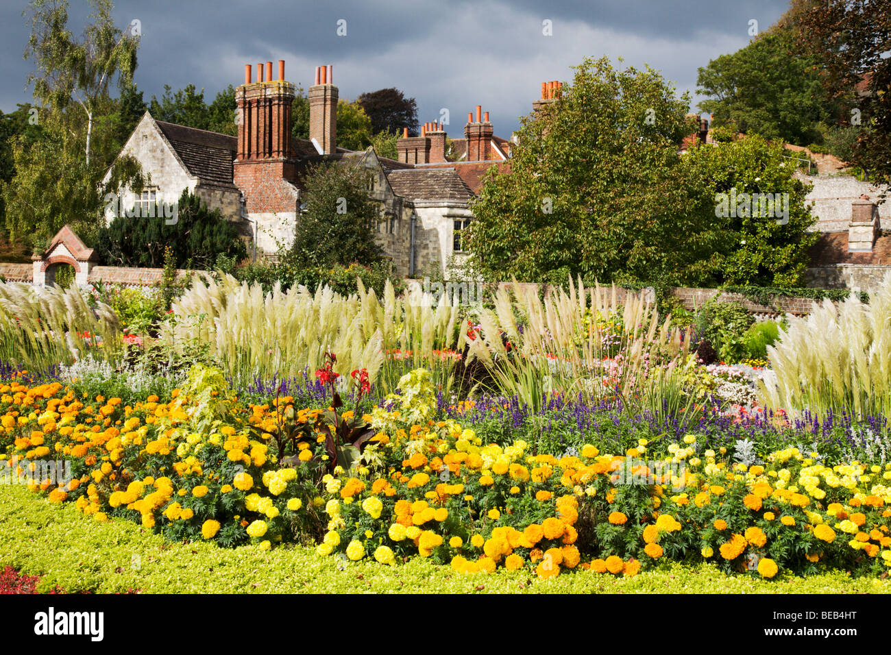 Southover grange gardens hi-res stock photography and images - Alamy