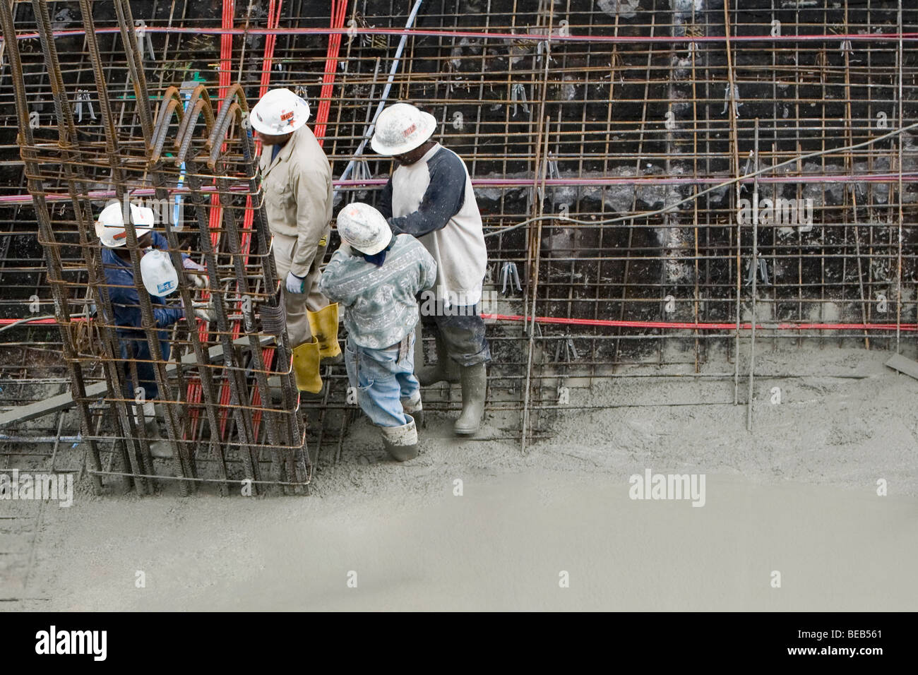 Four construction workers hi-res stock photography and images - Alamy