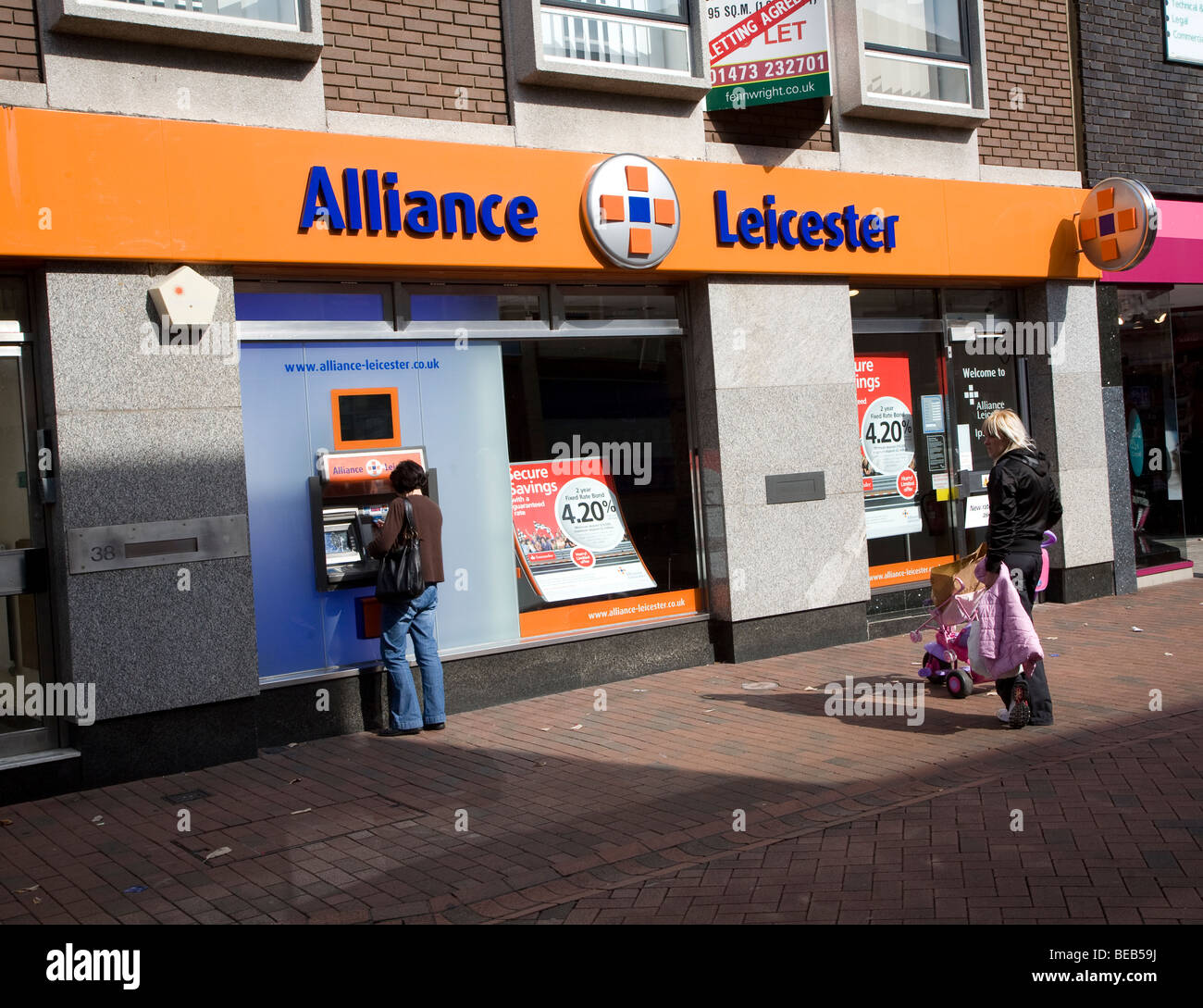 Bank branch uk women hi-res stock photography and images - Alamy
