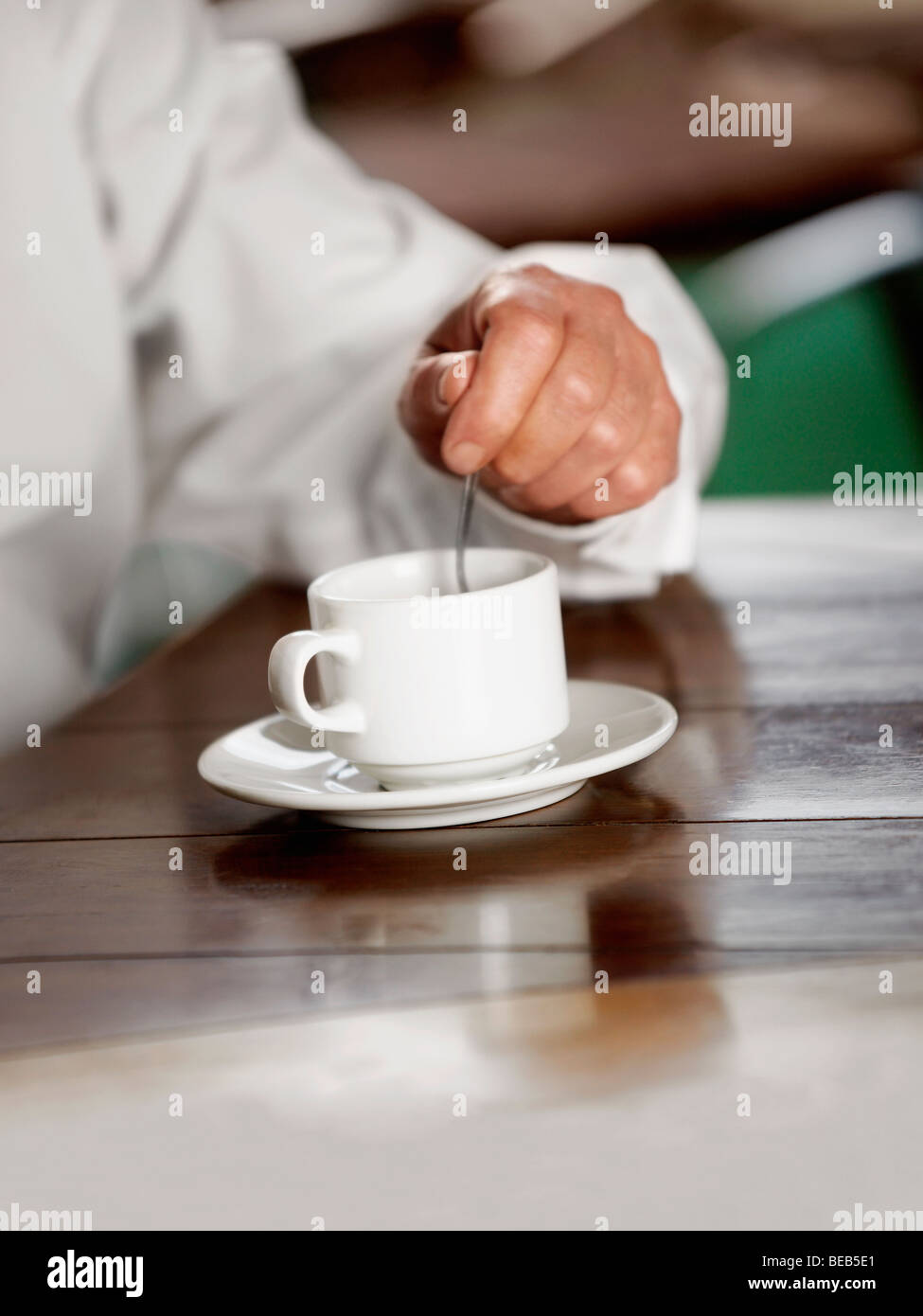 Hand in hand coffee hi-res stock photography and images - Alamy