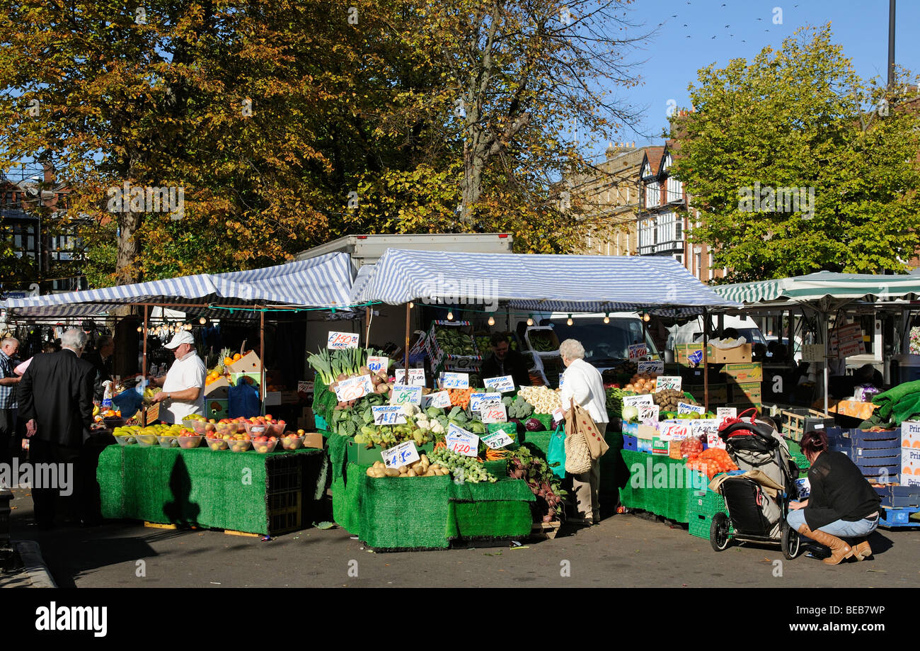City centre trading hi-res stock photography and images - Alamy