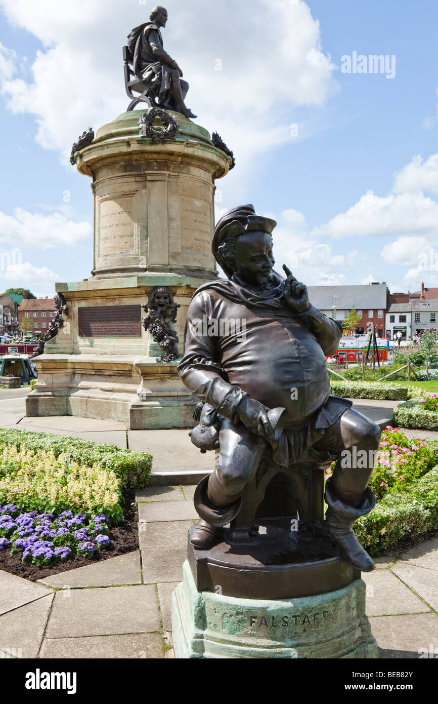 Statue of falstaff hi-res stock photography and images - Alamy