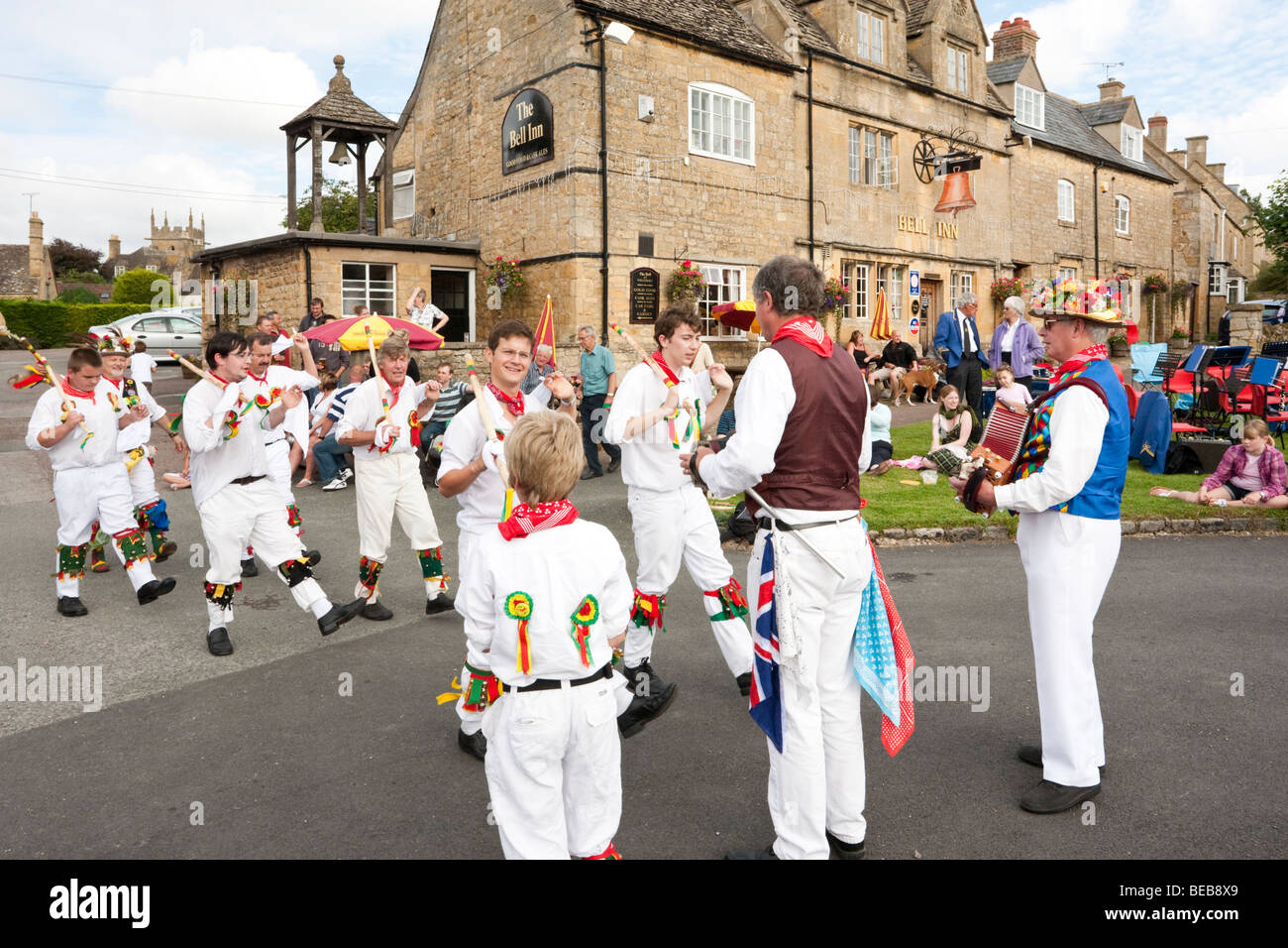 Morris dancing traditional hi-res stock photography and images - Alamy