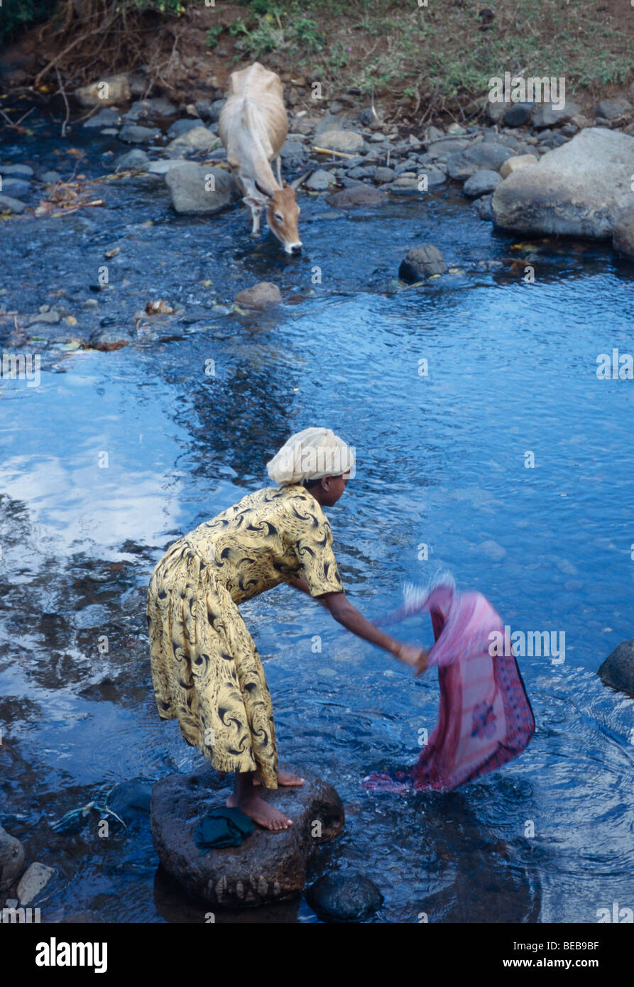 Women washing clothes , Waka, Ethiopia. Africa Stock Photo - Alamy