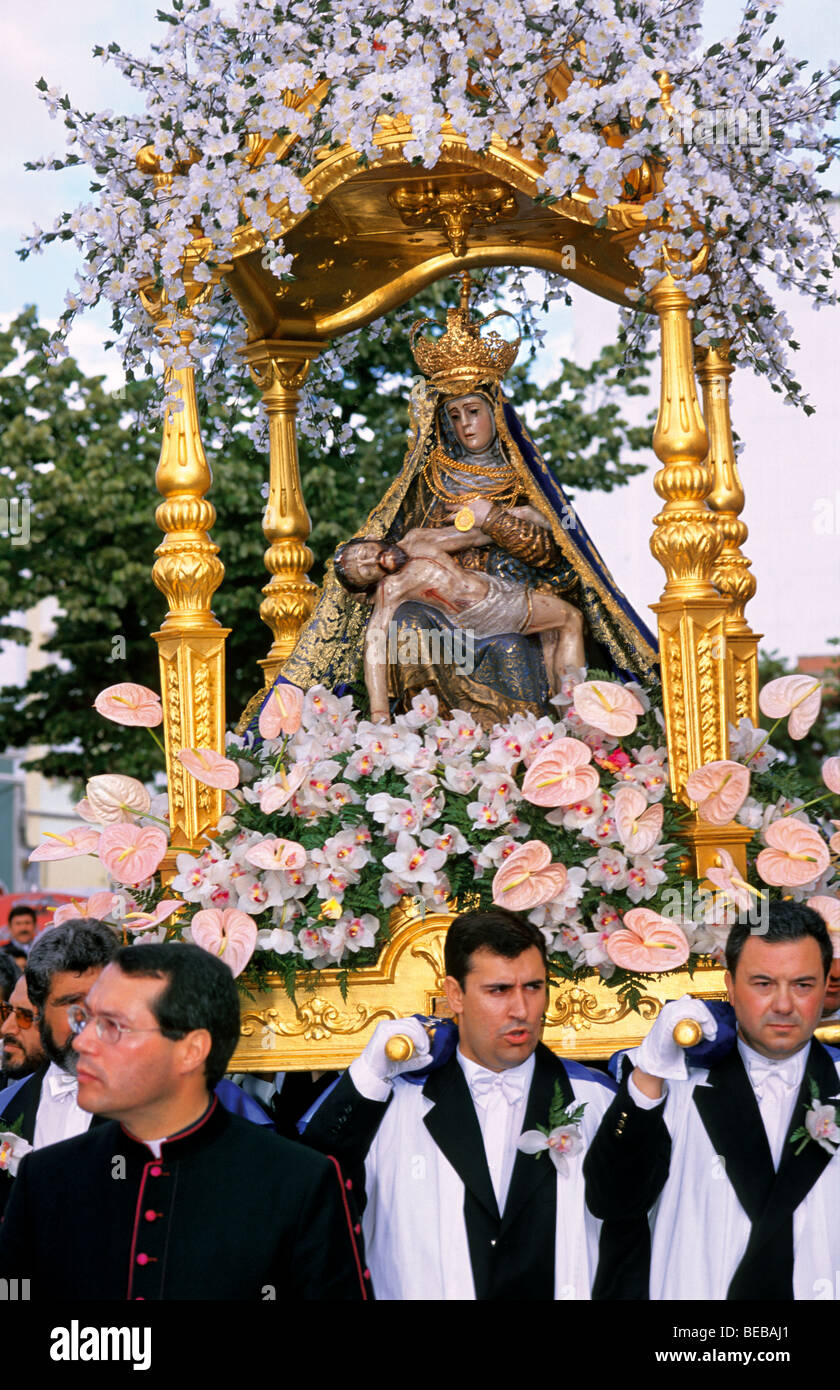Procession altar hi-res stock photography and images - Alamy