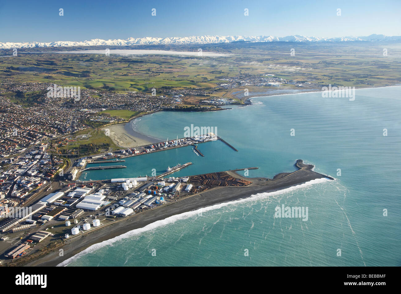Shoreline with breakwaters aerial hi-res stock photography and images ...