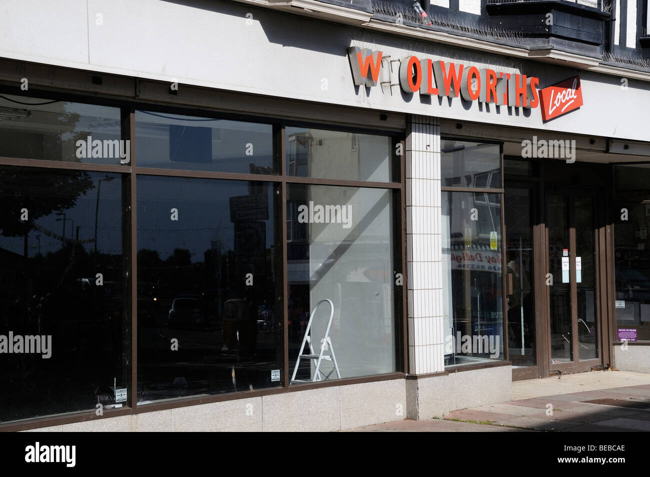 The closed down Woolworths in Dawlish, Devon Stock Photo - Alamy