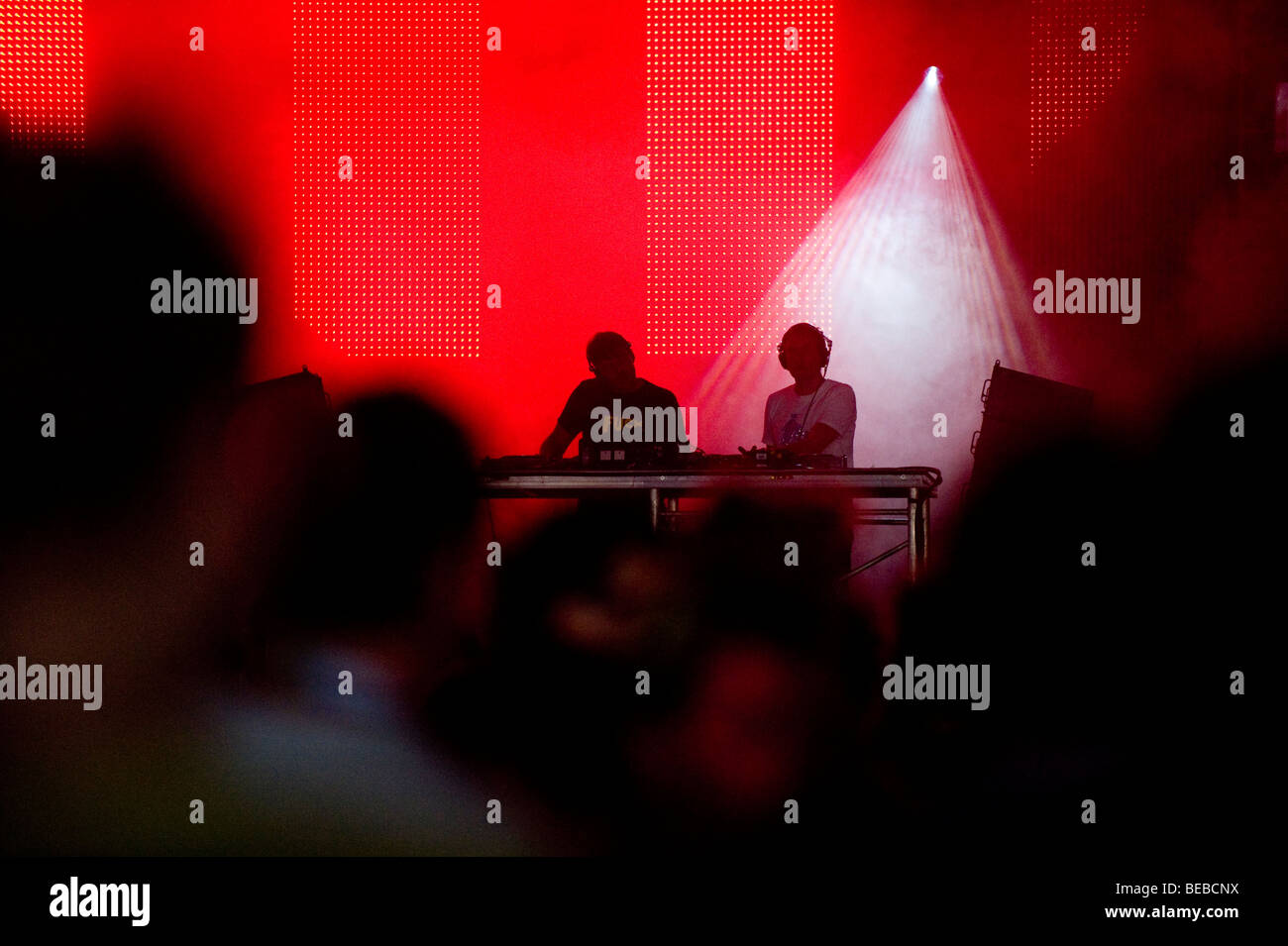 Crowd global gathering festival hi-res stock photography and images - Alamy