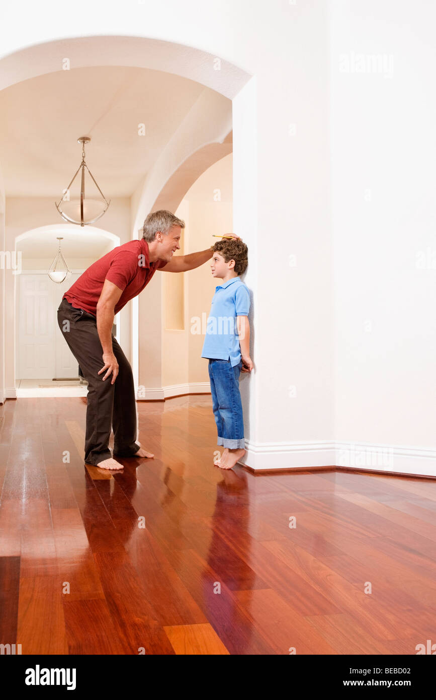 Boys height measure hi-res stock photography and images - Alamy